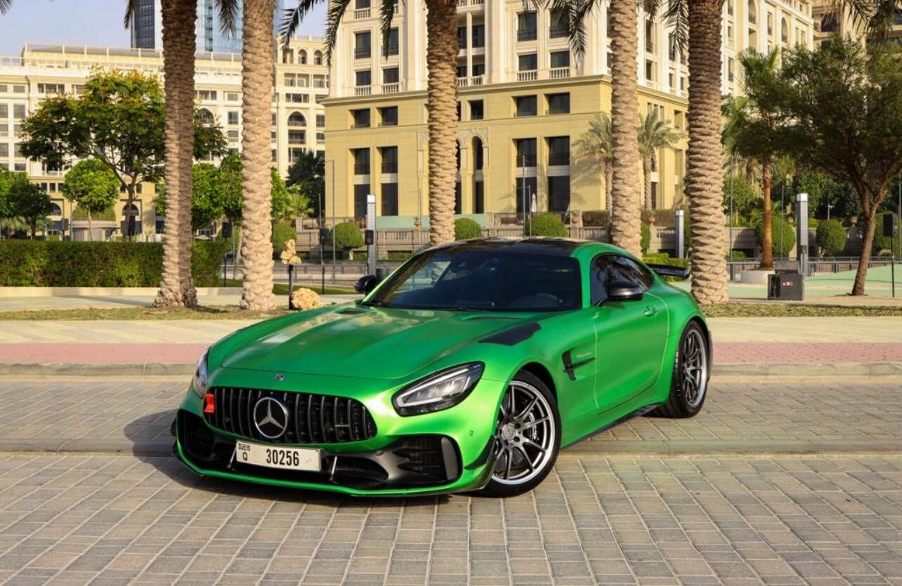 Mercedes GT R Roadster Rent Dubai | luxury Car Rental