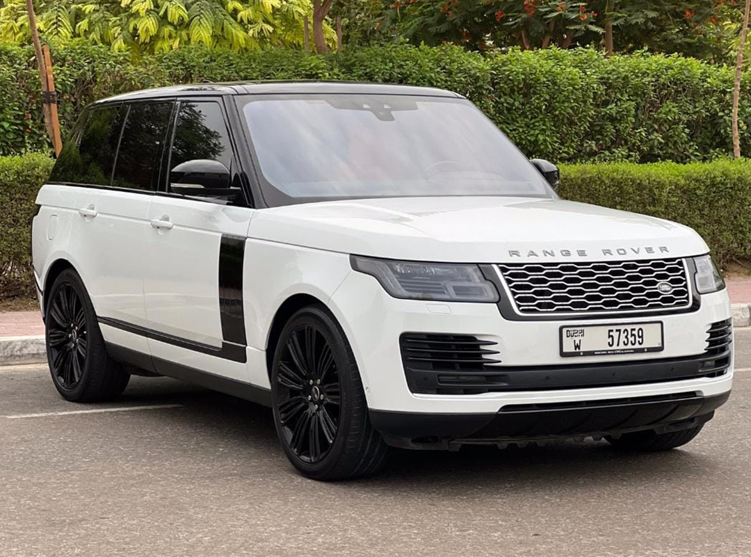 Rent a Range Rover Vogue in Dubai | luxury Car Rental